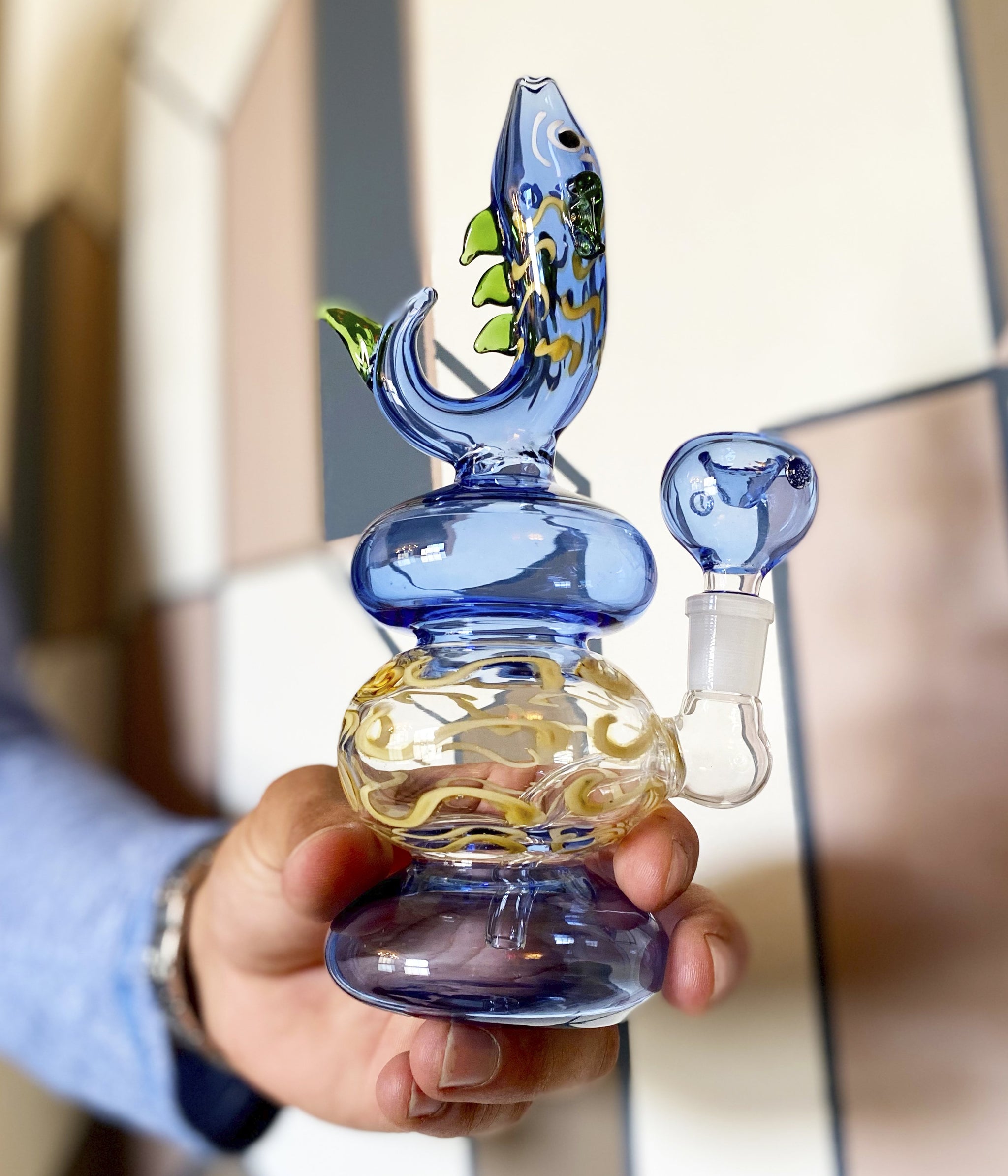 Buy Fish Out Of Water Bong - 9 inches - Everything 420