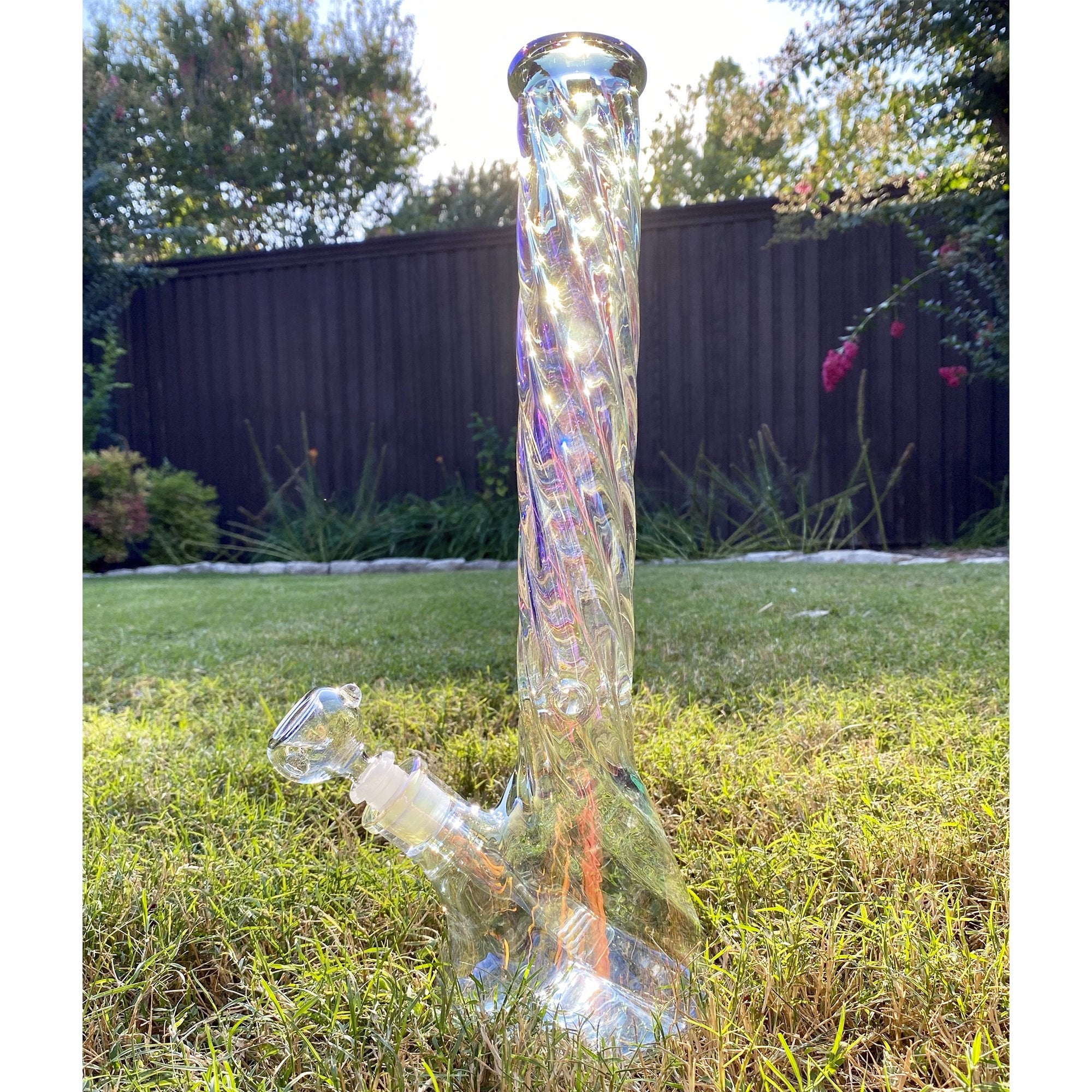 Twisted Iridescent Bong - Everything 420